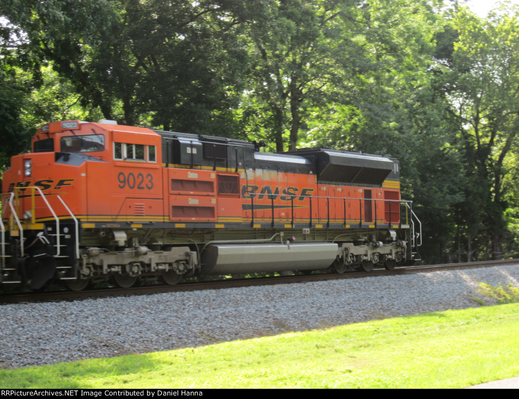 BNSF 9023